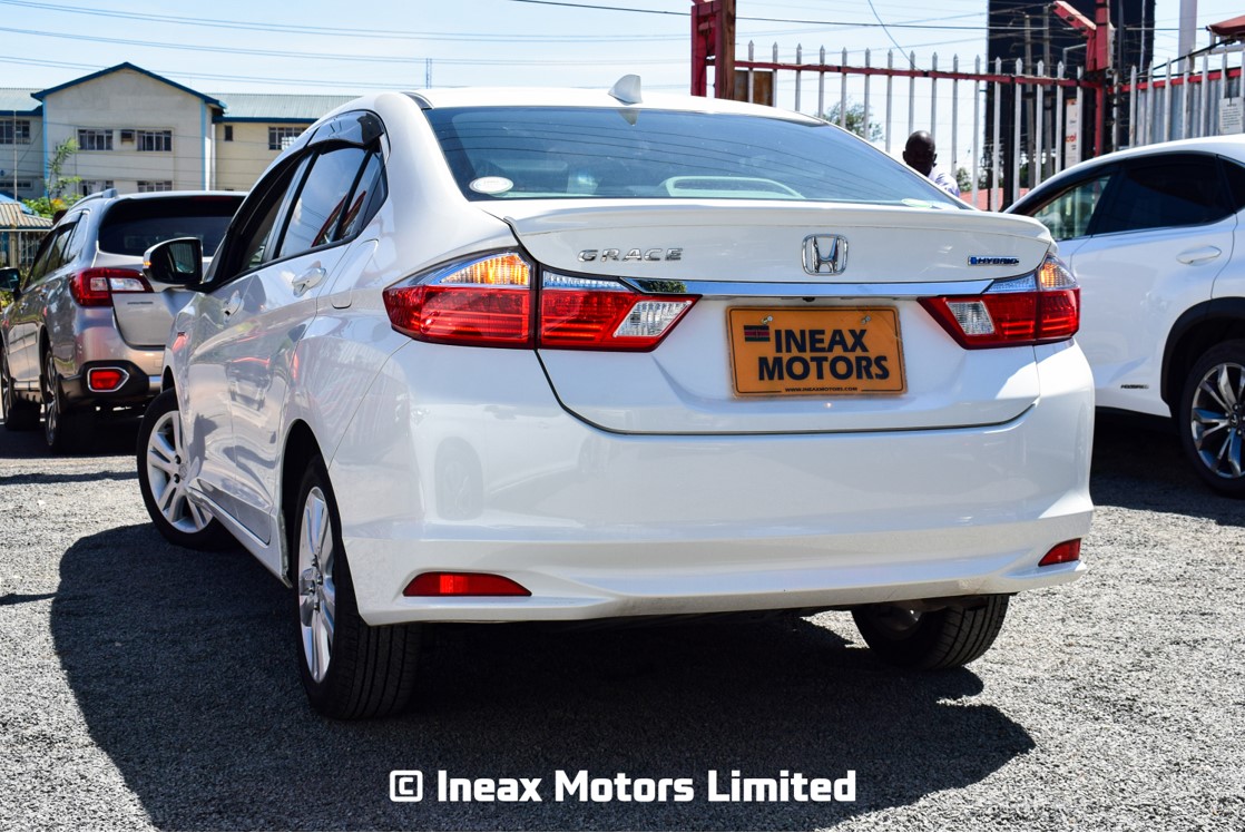 AUTOFOCUS: 2015 HONDA GRACE - INEAX MOTORS