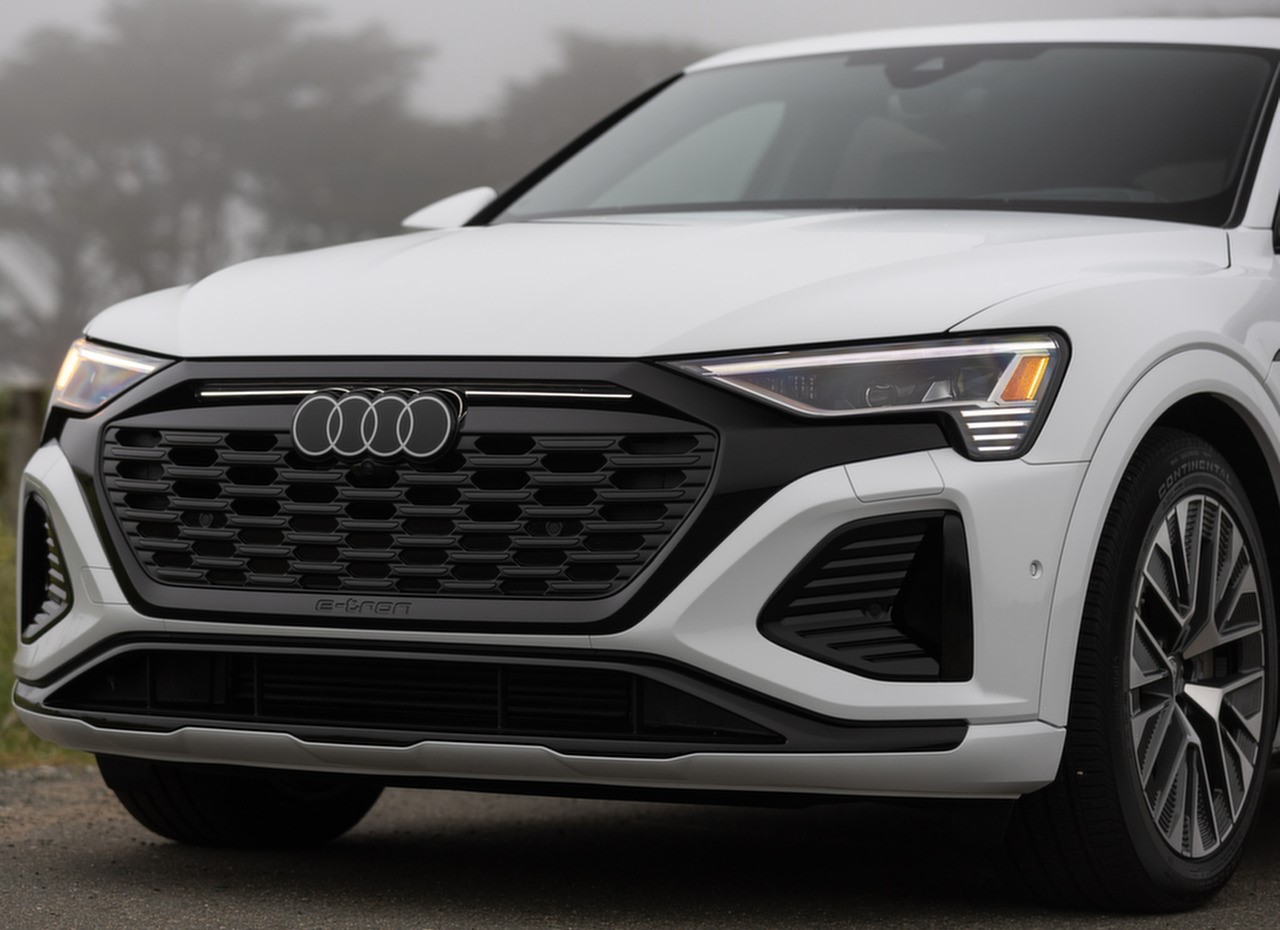AUDI THE INDUSTRY STANDARD IN LIGHTING TECHNOLOGY - INEAX MOTORS