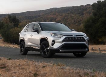 2019 TOYOTA RAV4 - INEAX MOTORS
