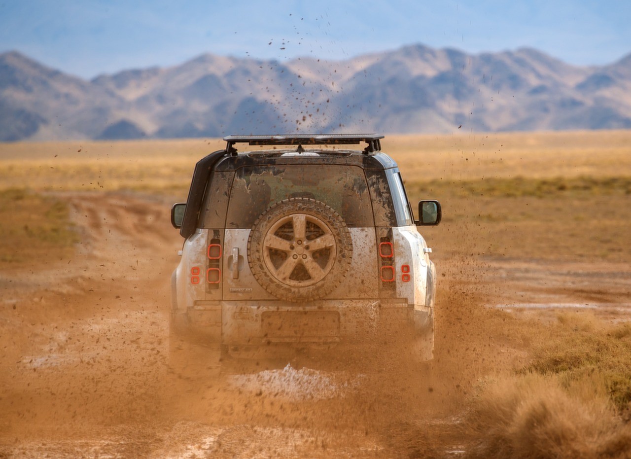 2020 LAND ROVER DEFENDER 110 - INEAX MOTORS