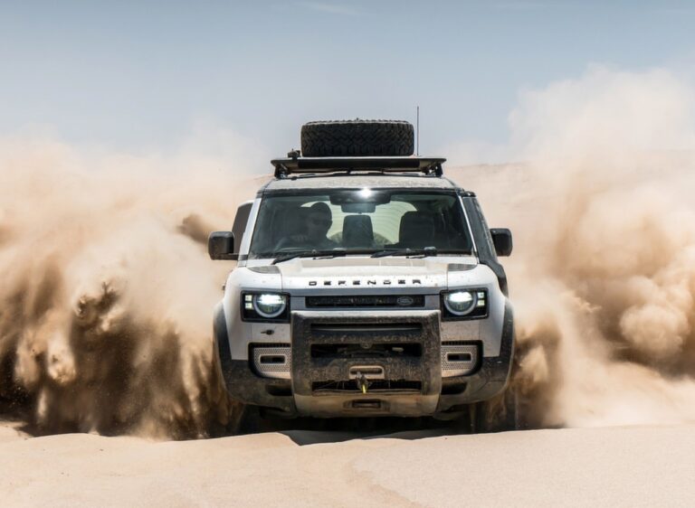 2020 LAND ROVER DEFENDER 110 - INEAX MOTORS