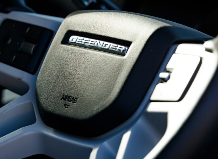 2020 LAND ROVER DEFENDER 110 - INEAX MOTORS