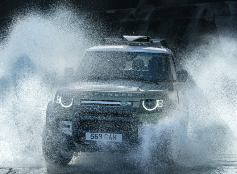 2020 LAND ROVER DEFENDER 90 - INEAX MOTORS