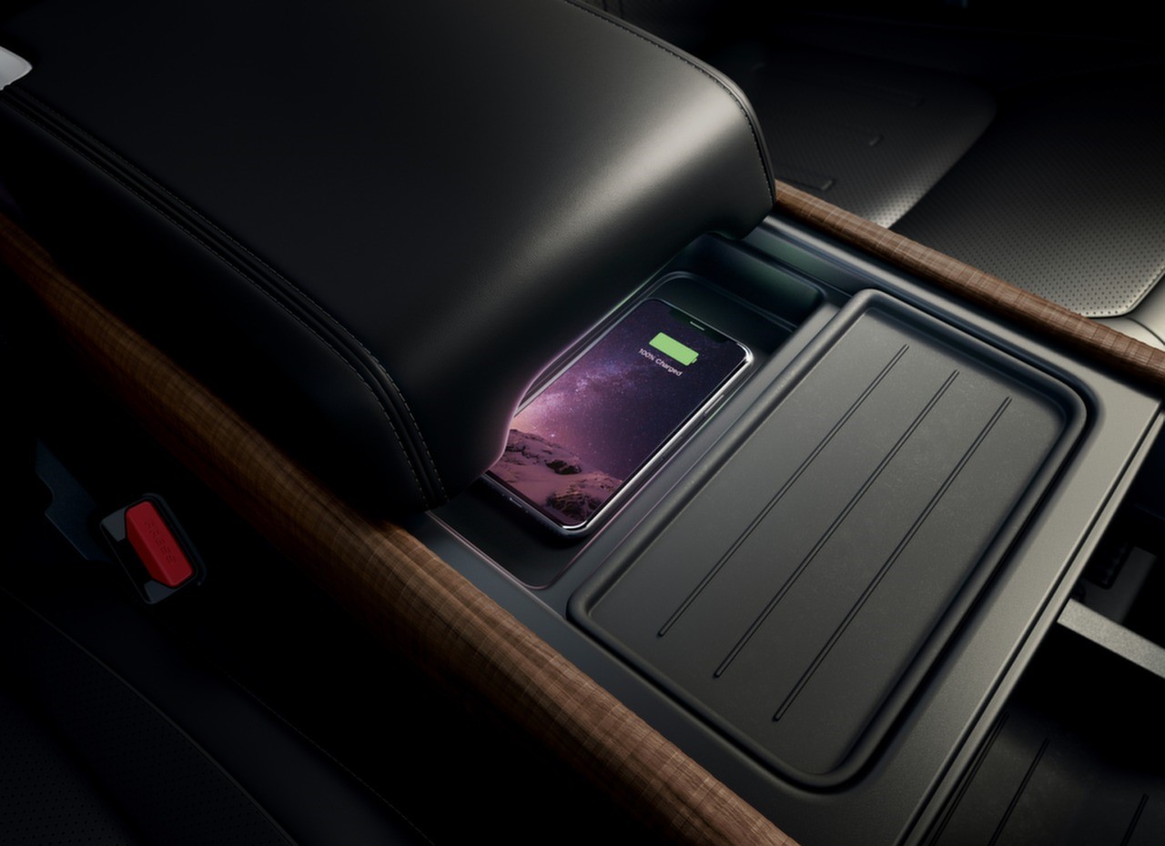 2020 LAND ROVER DEFENDER 90 - INEAX MOTORS