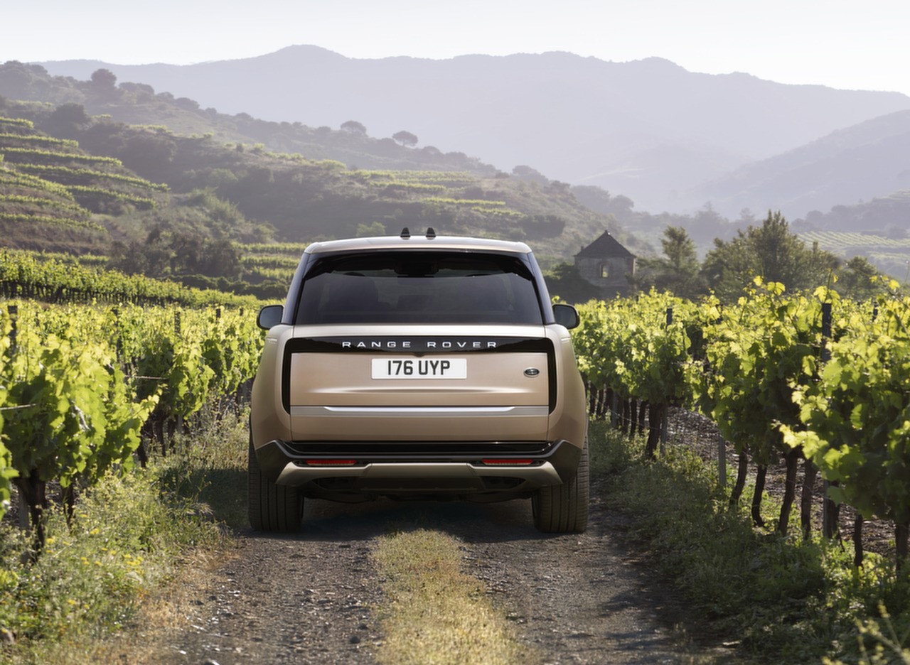2022 RANGE ROVER - INEAX MOTORS