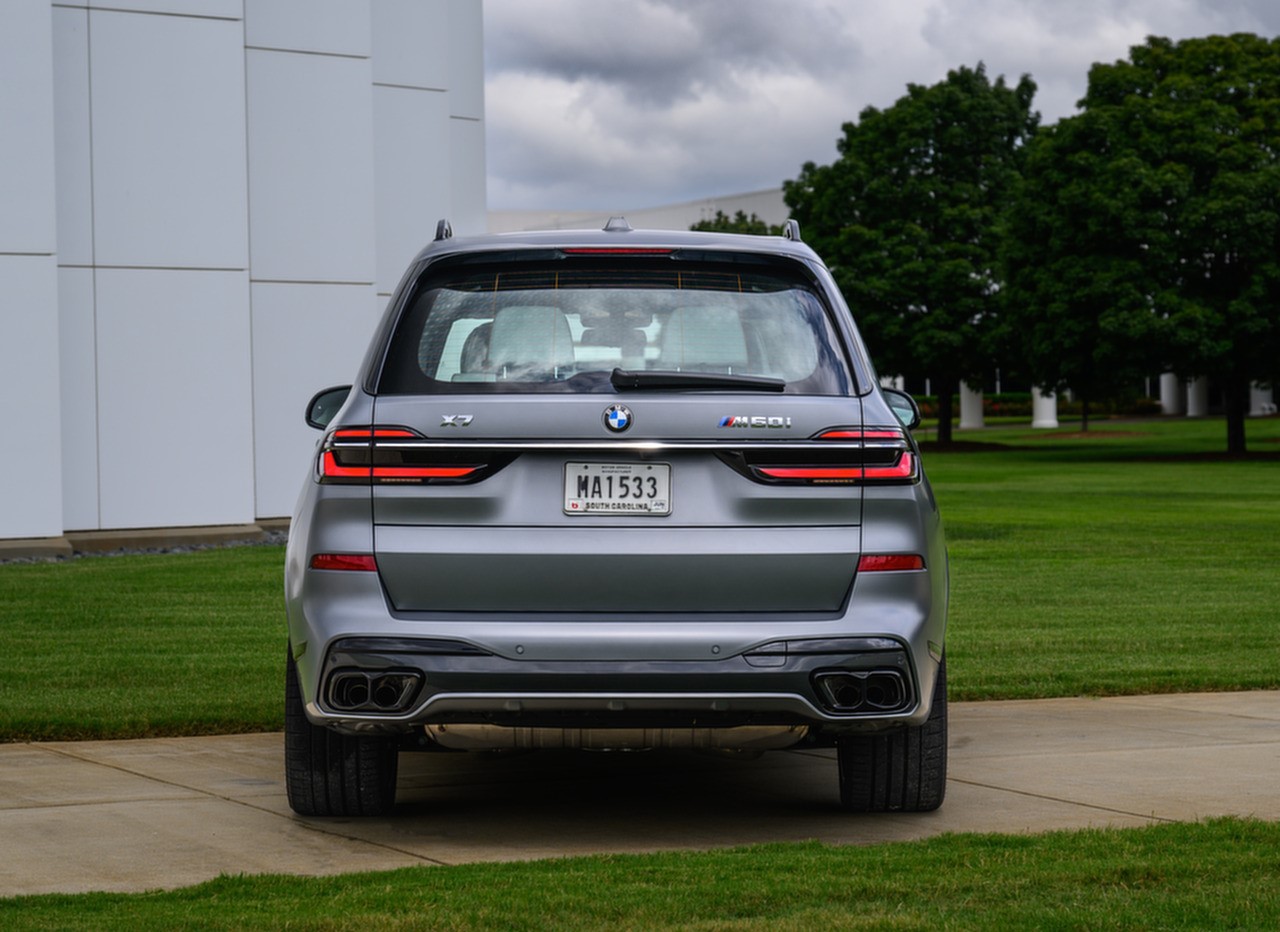 2023 BMW X7 M60i - INEAX MOTORS