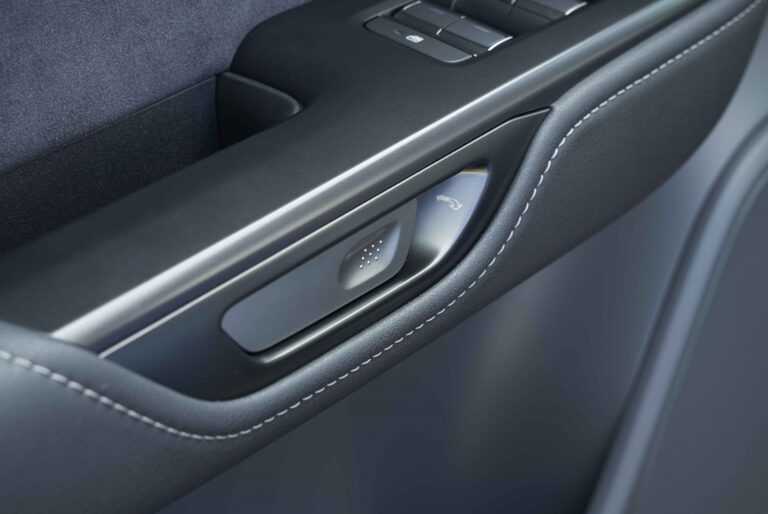 2023 LEXUS RZ 450e EUROPEAN VERSION - INEAX MOTORS