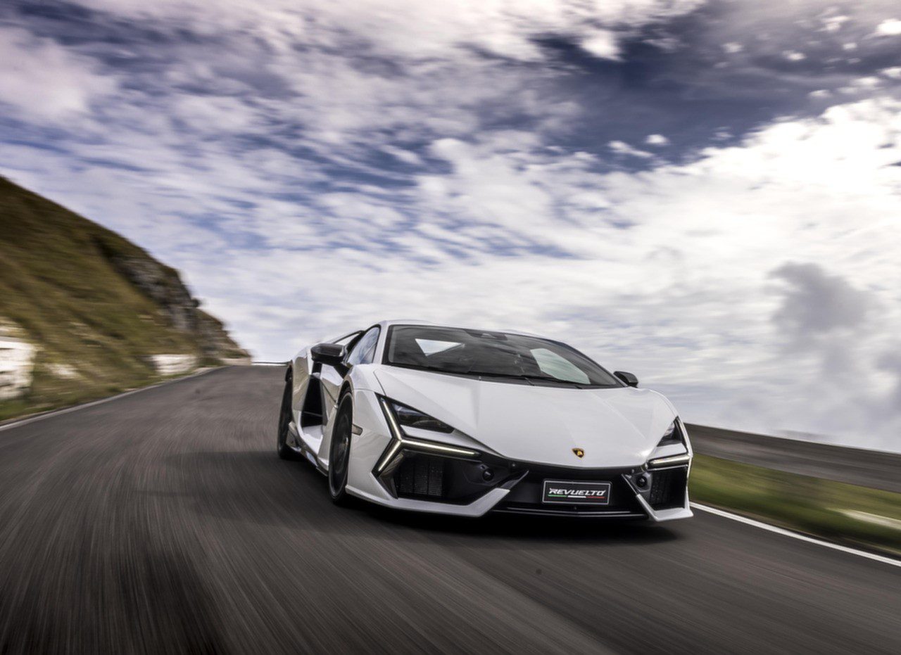 2024 LAMBORGHINI REVUELTO - INEAX MOTORS