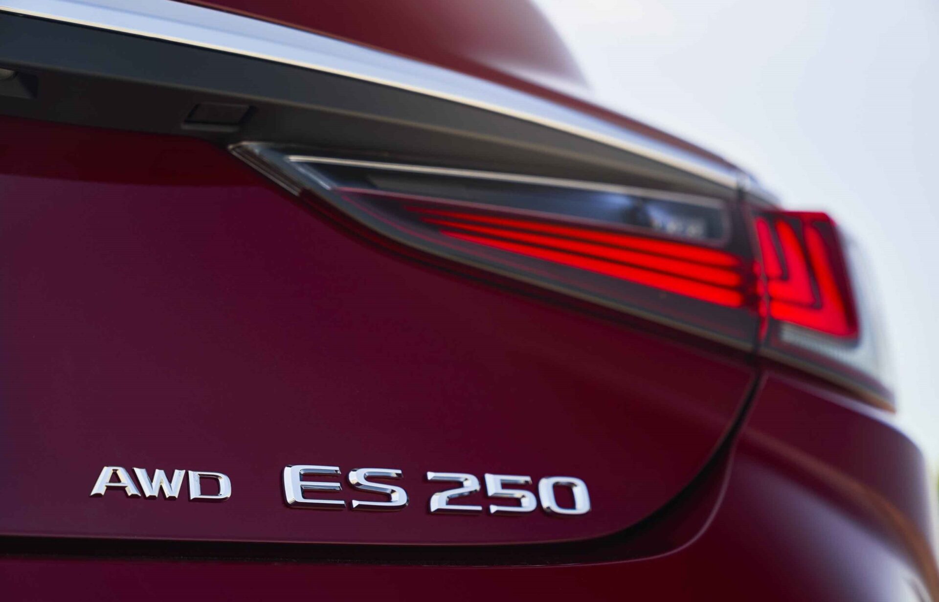 2024 LEXUS ES - INEAX MOTORS