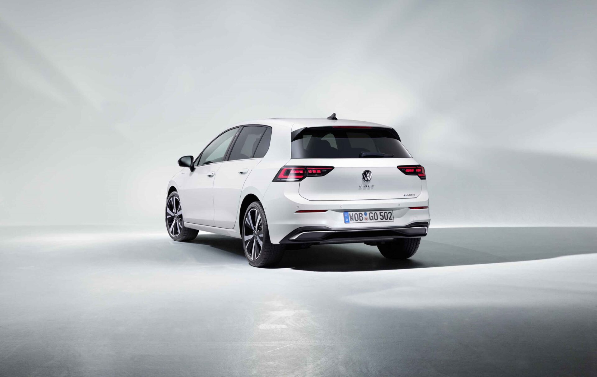 2024 VOLKSWAGEN GOLF - INEAX MOTORS