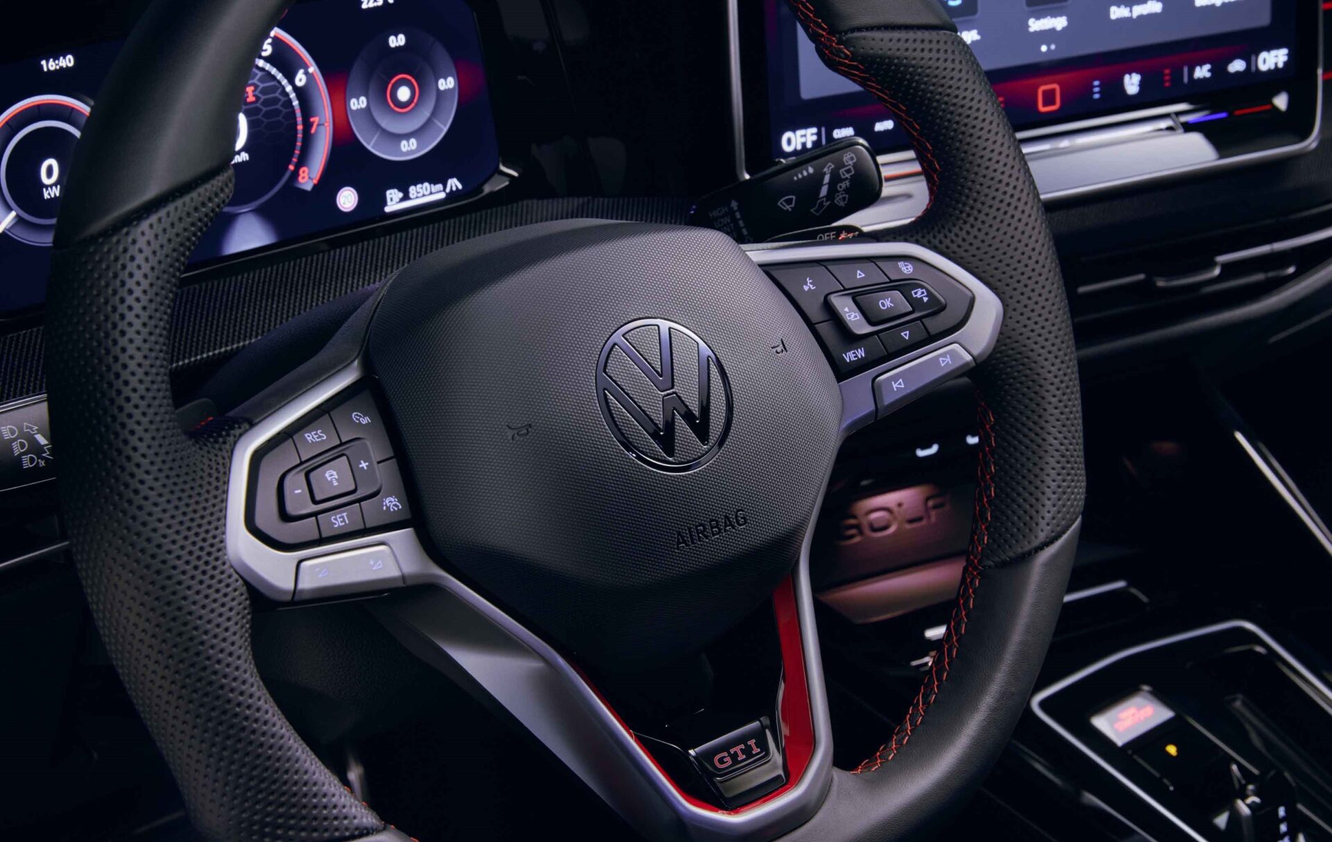2024 VOLKSWAGEN GOLF GTI - INEAX MOTORS