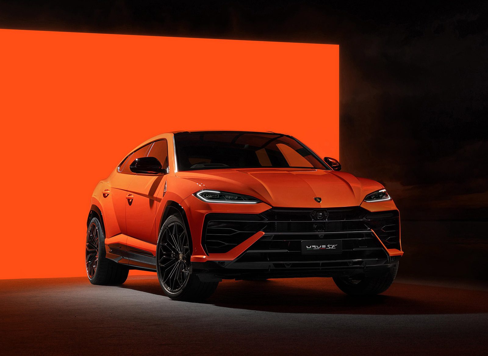 2025 LAMBORGHINI URUS SE - INEAX MOTORS
