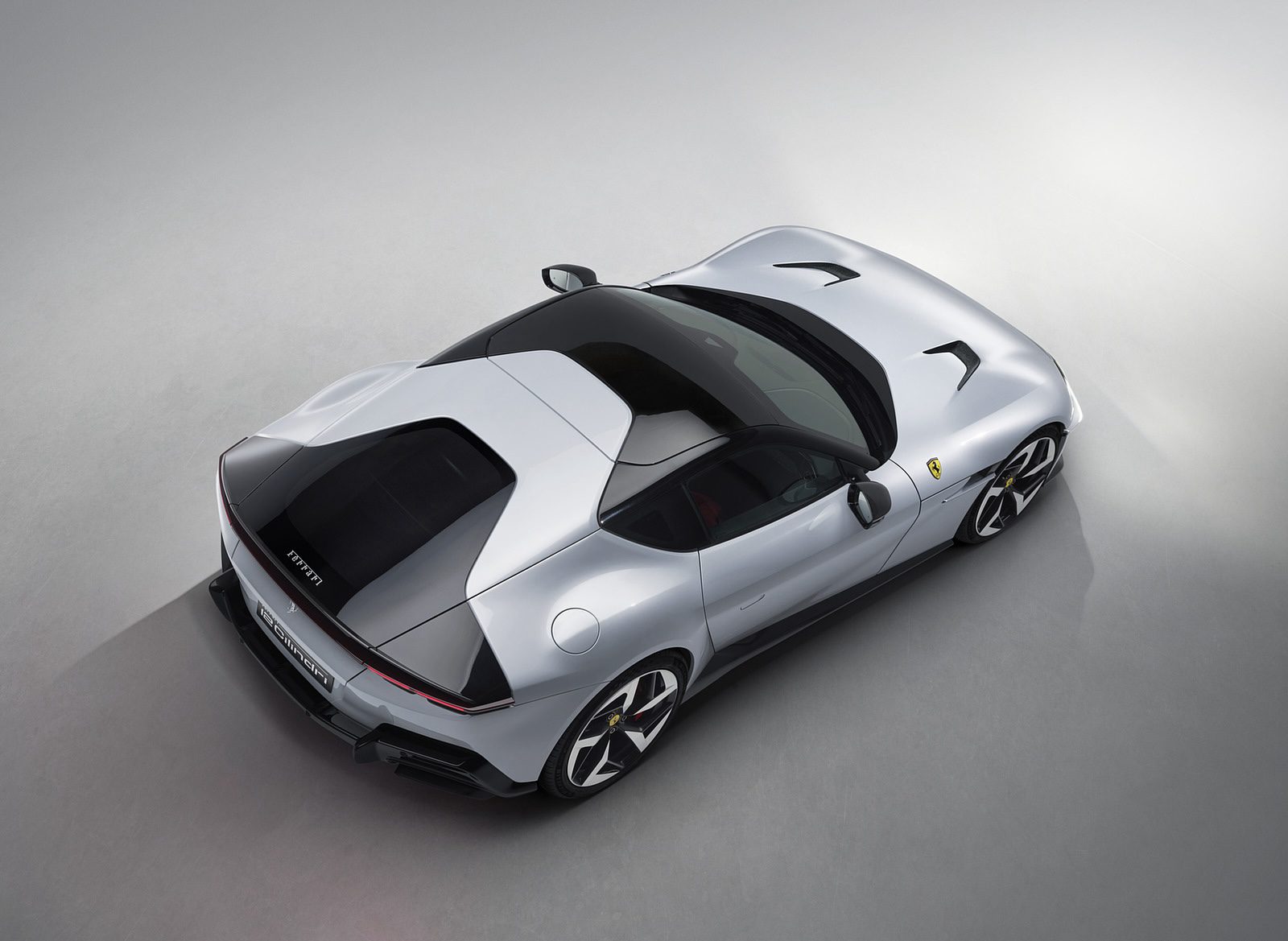 2025 FERRARI 12CILINDRI - INEAX MOTORS