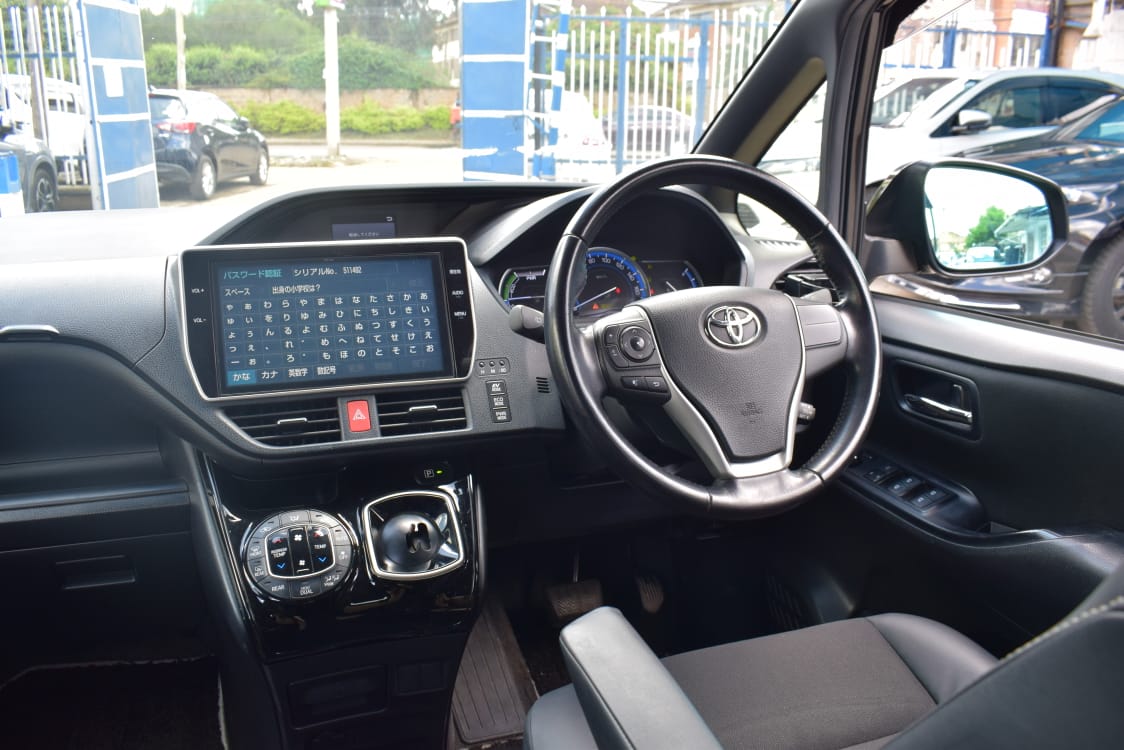 TOYOTA NOAH - INEAX MOTORS