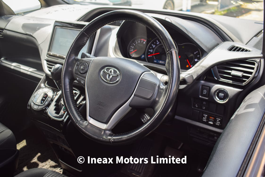 TOYOTA NOAH - INEAX MOTORS