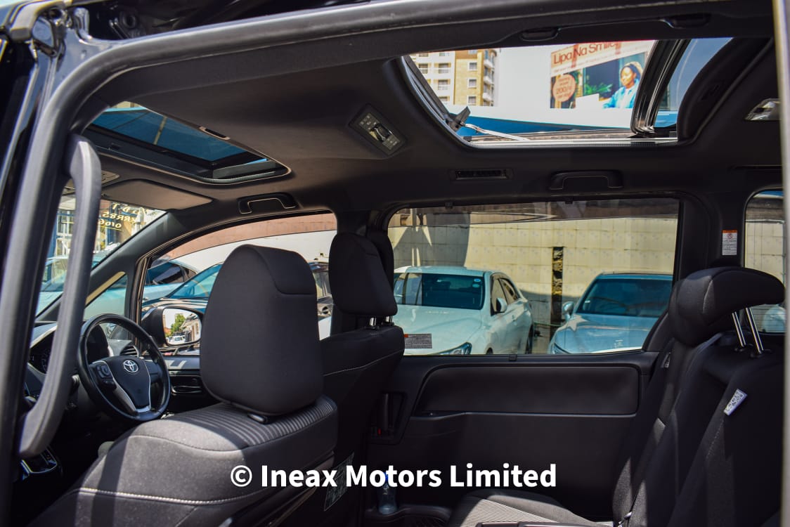TOYOTA NOAH - INEAX MOTORS